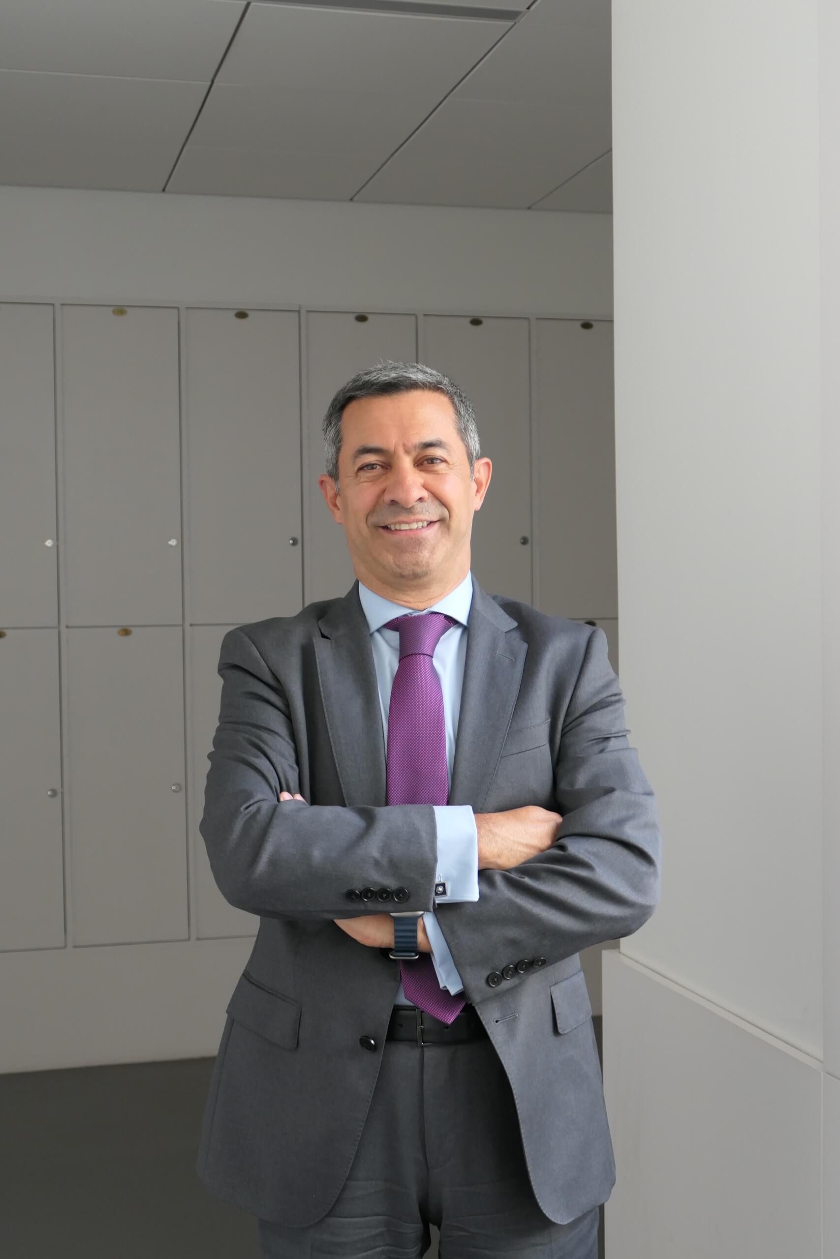 Luis Castro - PBS